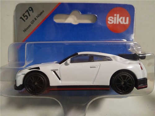 SIKU NISSAN GT-R NISMO | Passe-Temps 3000